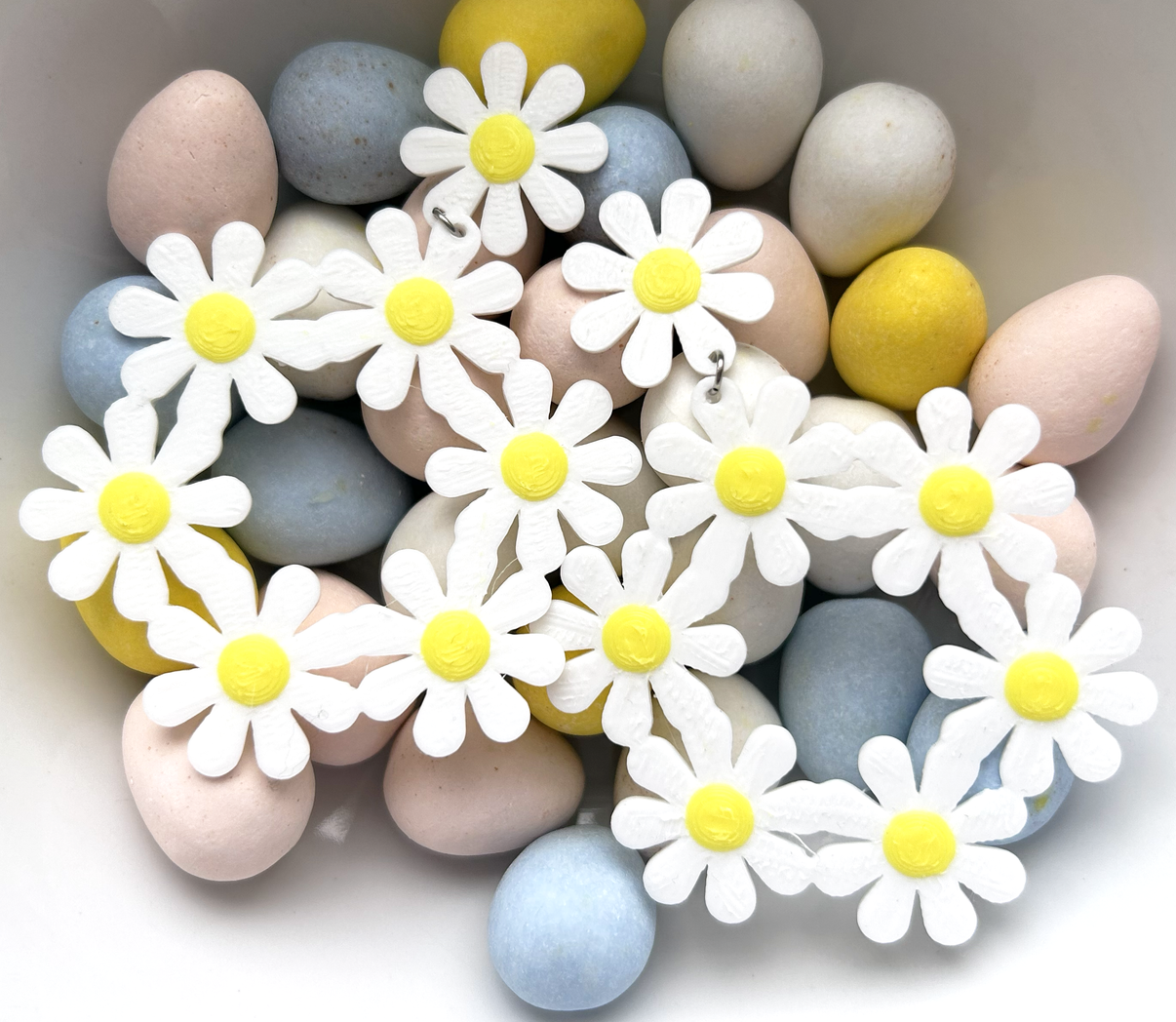 3D Printed Daisy Hoop Earrings || Sustainability Meets Fun at R+D