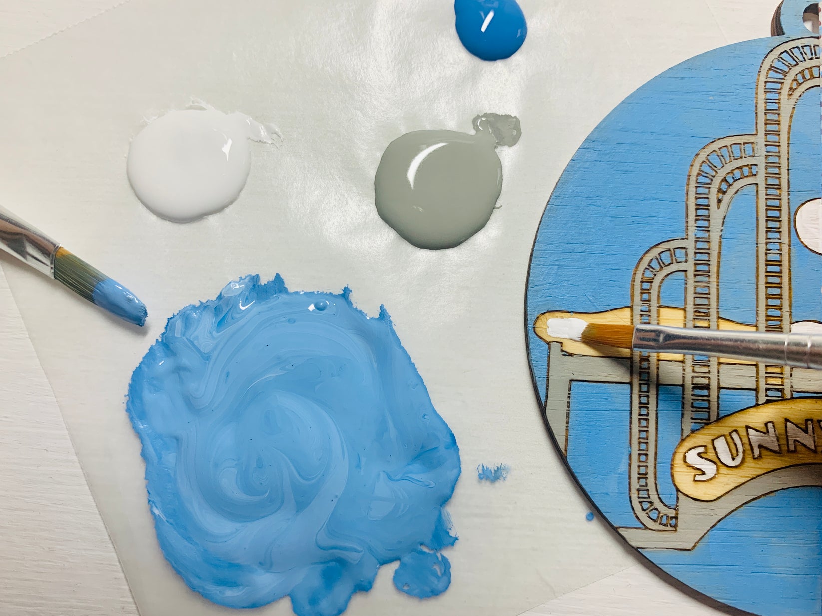 Cozy Up In Sunnyside DIY Paint Kit || Sustainability Meets Fun at R+D