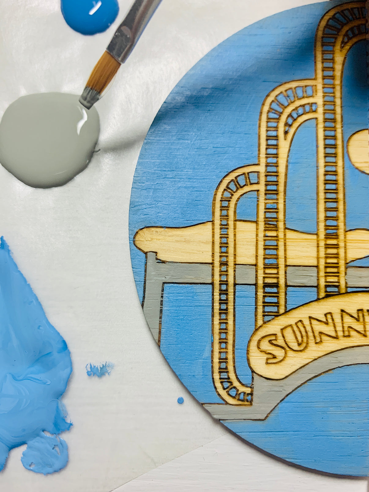 Cozy Up In Sunnyside DIY Paint Kit || Sustainability Meets Fun at R+D